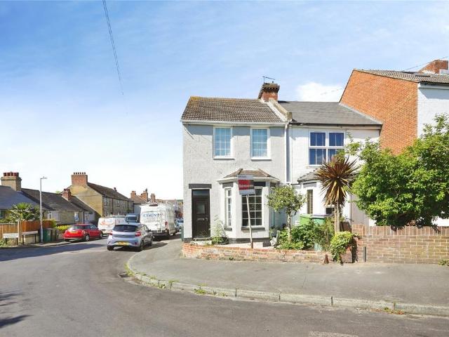 2 bedroom end of terrace house for sale