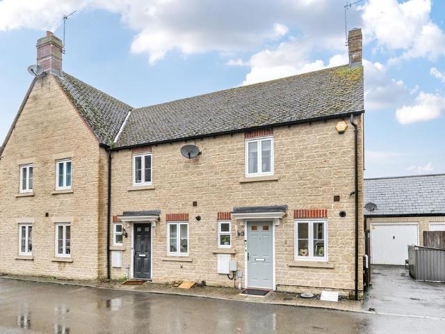 2 bedroom end of terrace house for sale