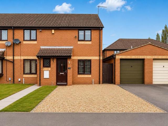 2 bedroom end of terrace house for sale
