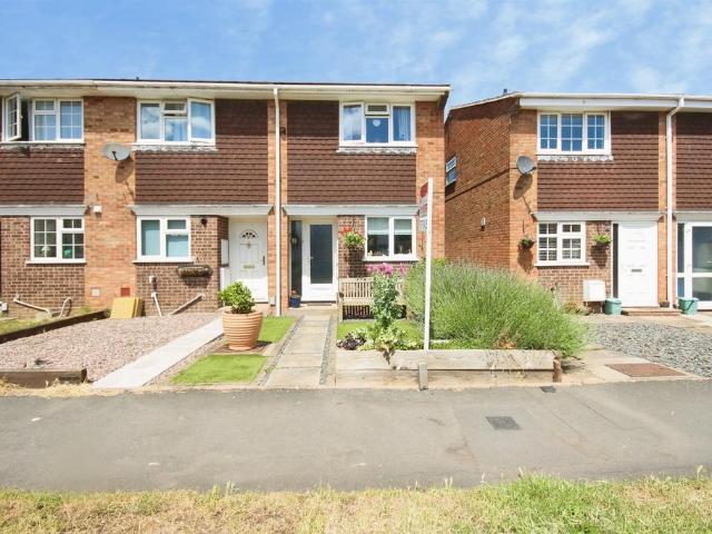 2 bedroom end of terrace house for sale