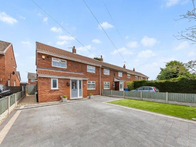 2 bedroom end of terrace house for sale