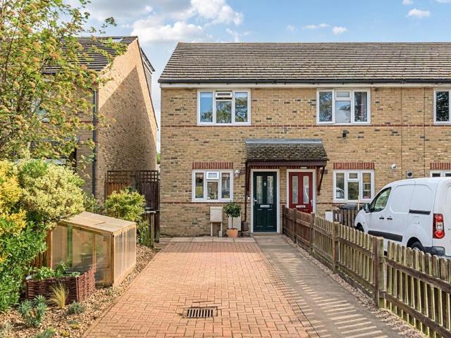2 bedroom end of terrace house for sale