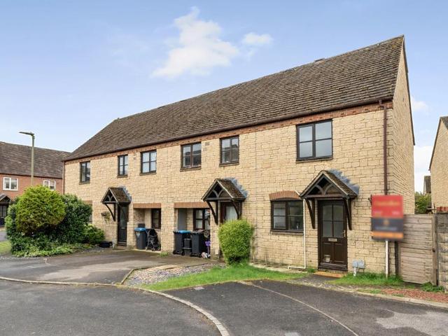 2 bedroom end of terrace house for sale