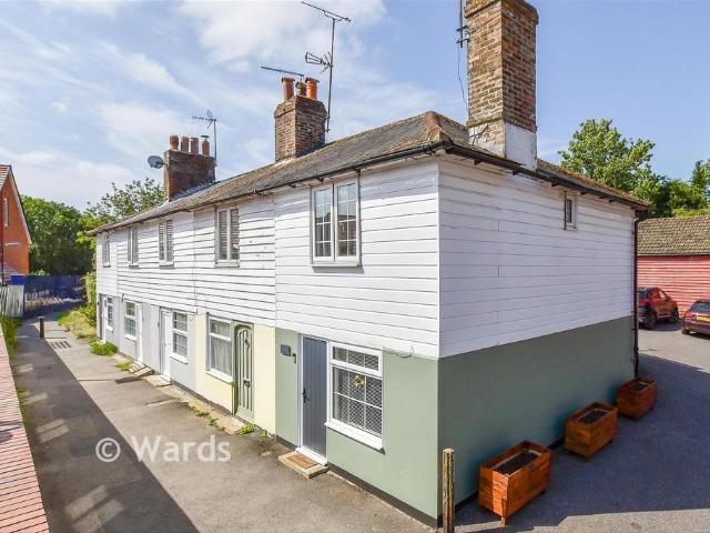 2 bedroom end of terrace house for sale