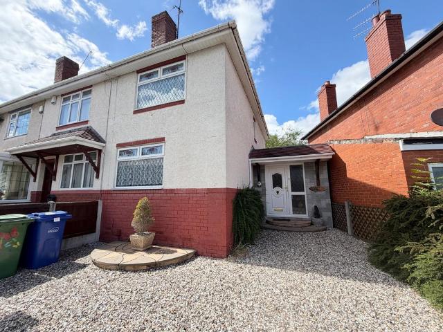 2 bedroom end of terrace house for sale