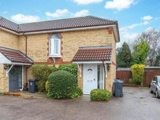 2 bedroom end of terrace house for sale