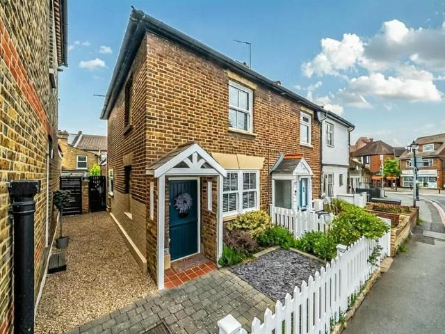 2 bedroom end of terrace house for sale