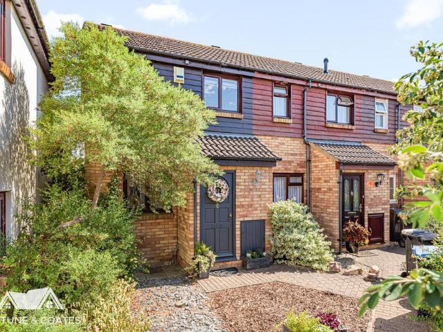 2 bedroom end of terrace house for sale