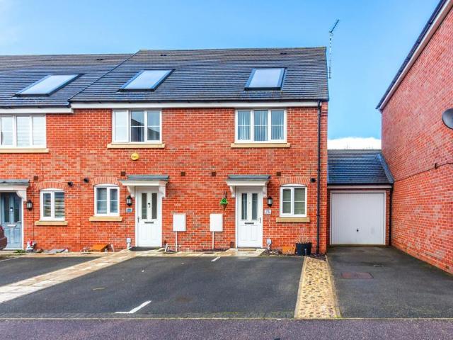 2 bedroom end of terrace house for sale