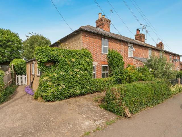2 bedroom end of terrace house for sale