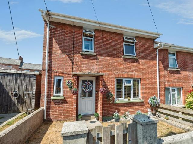 2 bedroom end of terrace house for sale