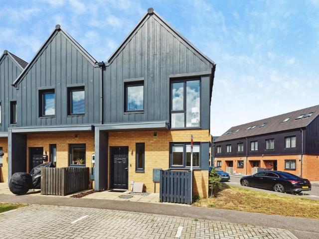 2 bedroom end of terrace house for sale