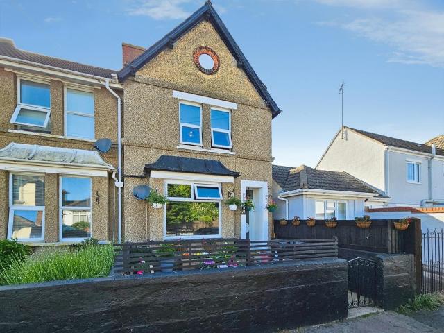 2 bedroom end of terrace house for sale