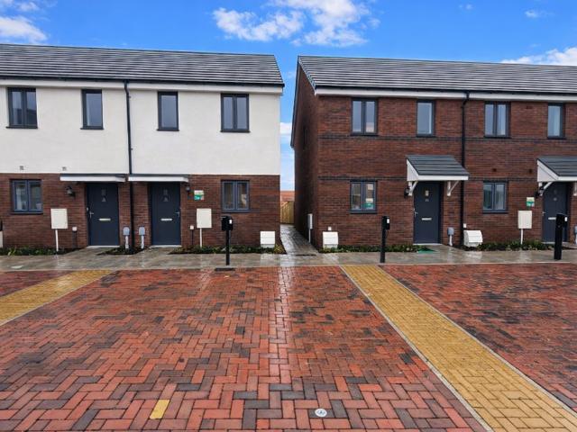 2 bedroom end of terrace house for sale
