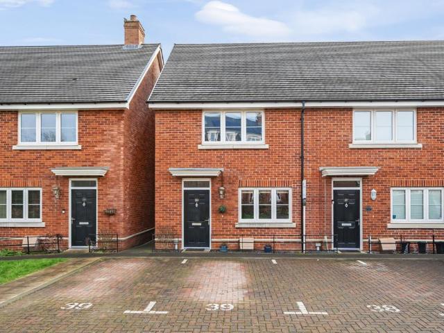 2 bedroom end of terrace house for sale