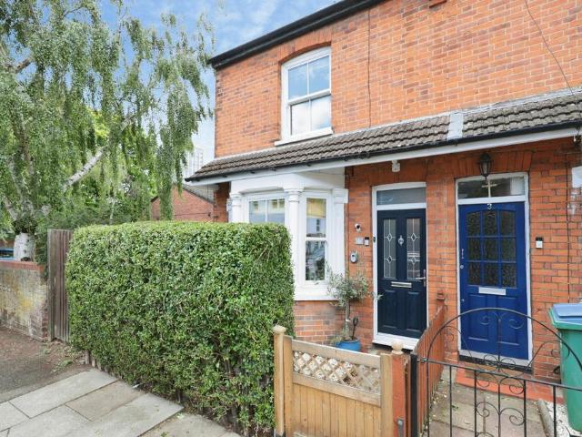 2 bedroom end of terrace house for sale