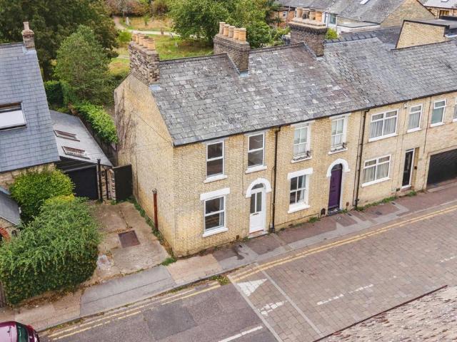 2 bedroom end of terrace house for sale