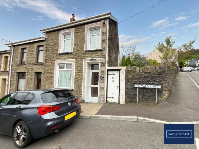 2 bedroom end of terrace house for sale