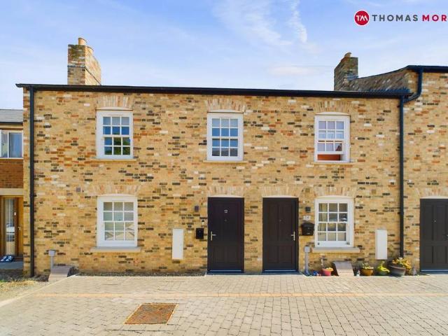 2 bedroom end of terrace house for sale