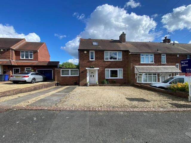 2 bedroom end of terrace house for sale