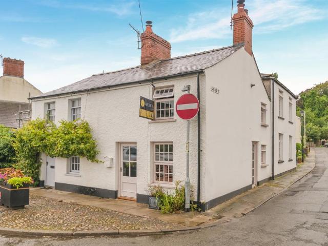 2 bedroom end of terrace house for sale