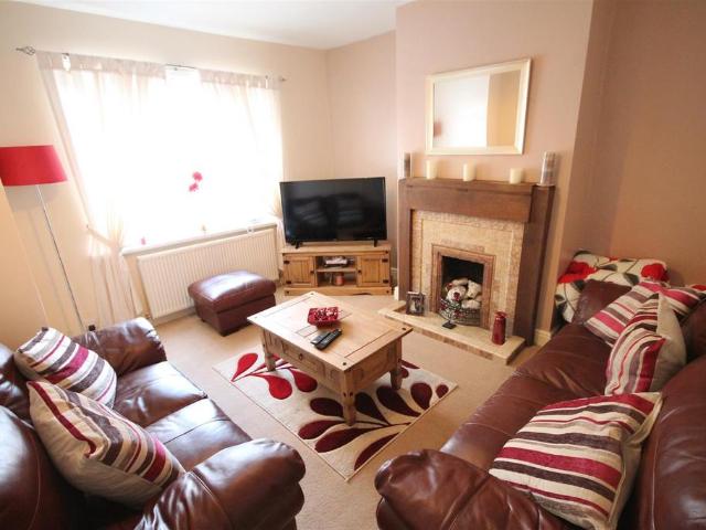 2 bedroom end of terrace house for sale