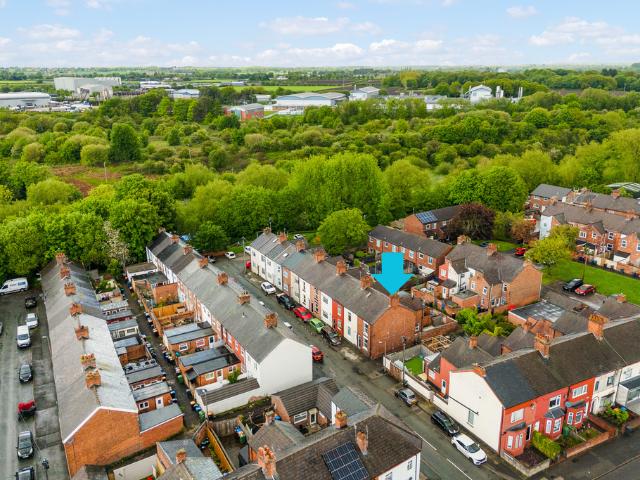 2 bedroom end of terrace house for sale