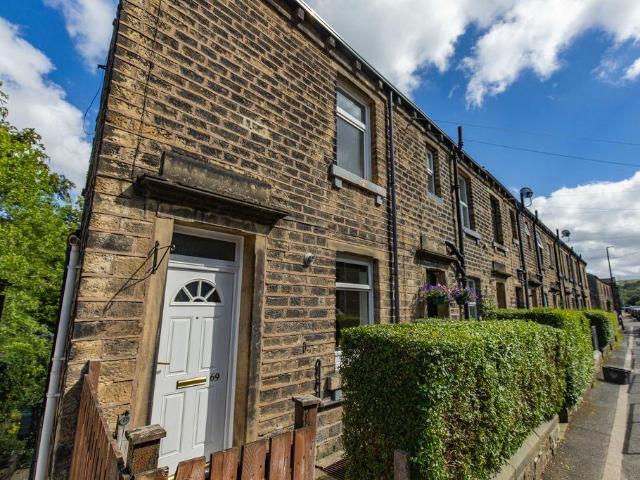 2 bedroom end of terrace house for sale