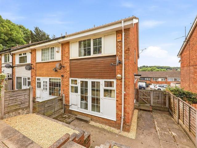 2 bedroom end of terrace house for sale