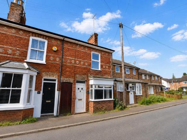 2 bedroom end of terrace house for sale