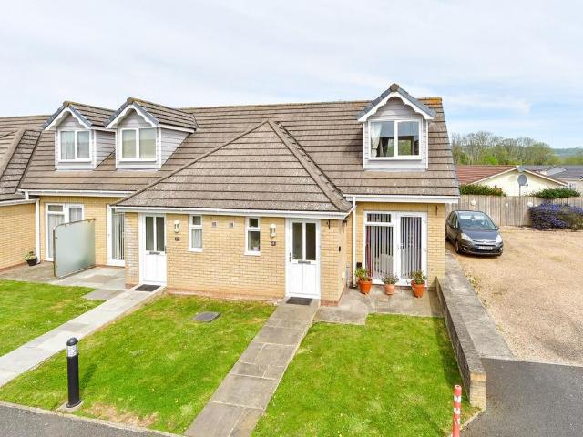 2 bedroom end of terrace house for sale