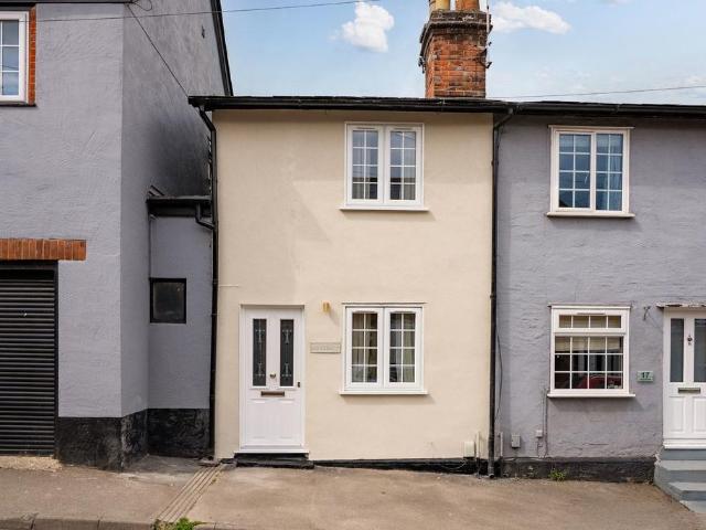 2 bedroom end of terrace house for sale