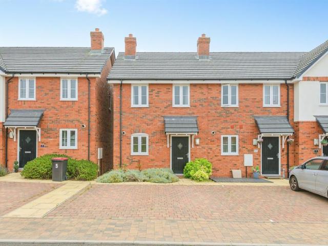 2 bedroom end of terrace house for sale