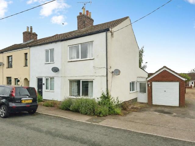 2 bedroom end of terrace house for sale