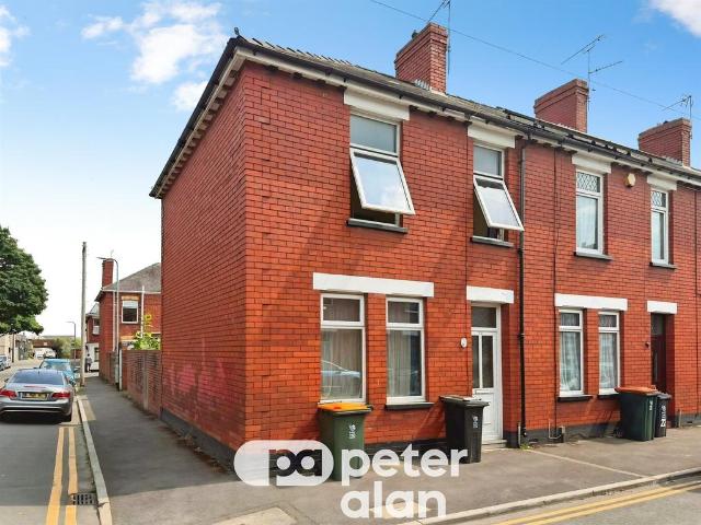 2 bedroom end of terrace house for sale