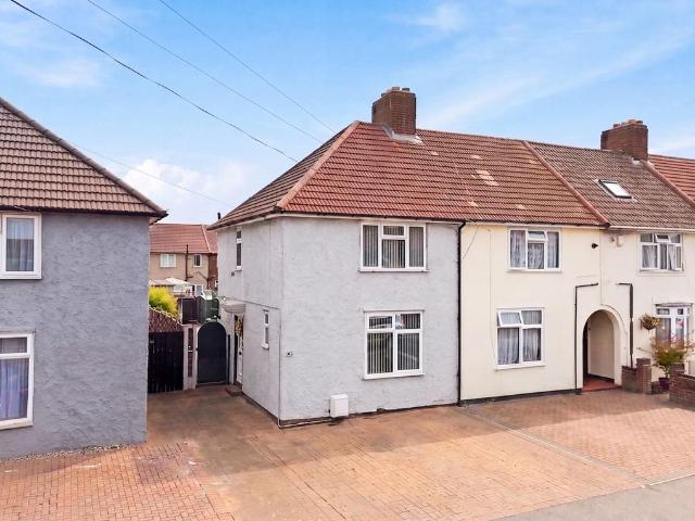 2 bedroom end of terrace house for sale