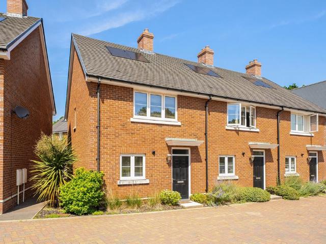 2 bedroom end of terrace house for sale