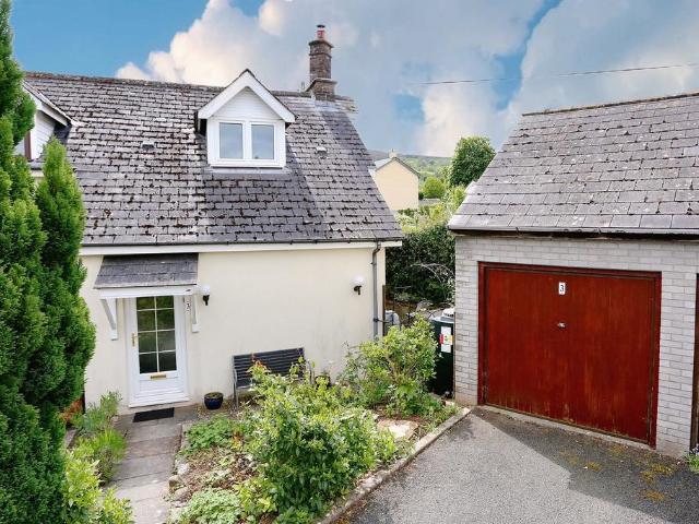 2 bedroom end of terrace house for sale