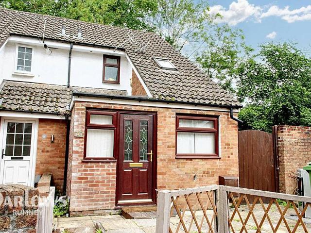 2 bedroom end of terrace house for sale