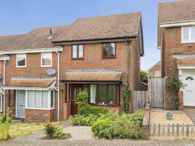 2 bedroom end of terrace house for sale
