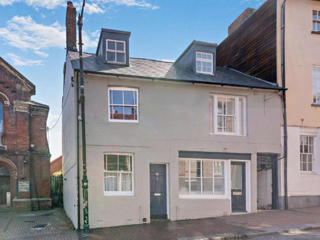 2 bedroom end of terrace house for sale