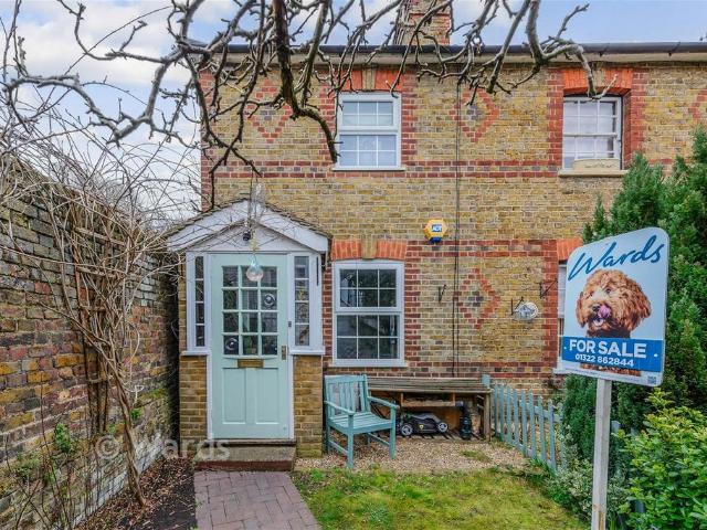 2 bedroom end of terrace house for sale