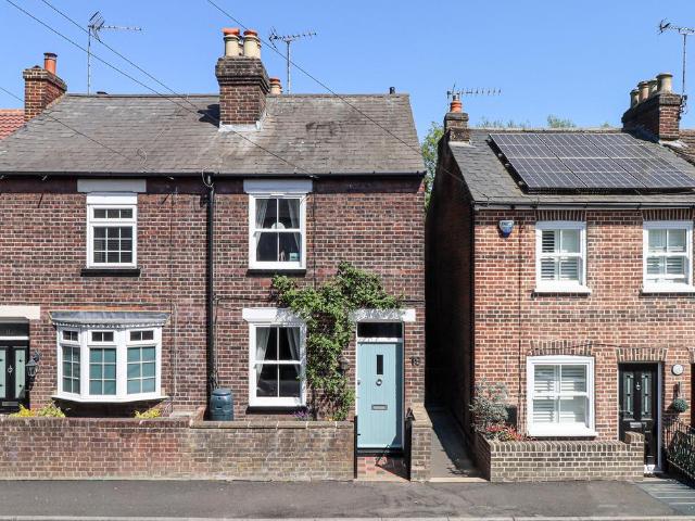 2 bedroom end of terrace house for sale
