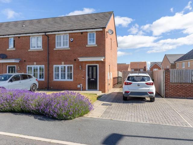 2 bedroom end of terrace house for sale
