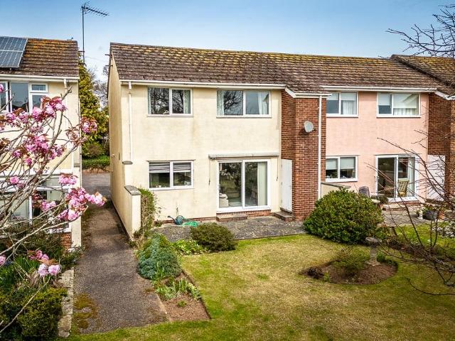 2 bedroom end of terrace house for sale