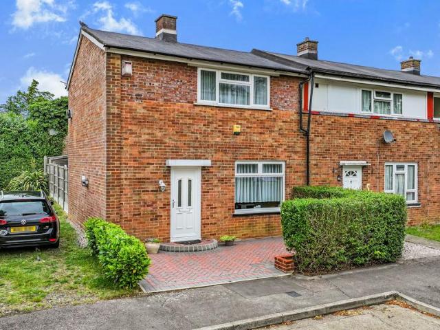 2 bedroom end of terrace house for sale
