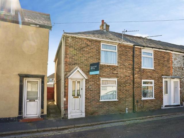 2 bedroom end of terrace house for sale