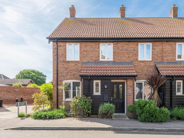 2 bedroom end of terrace house for sale