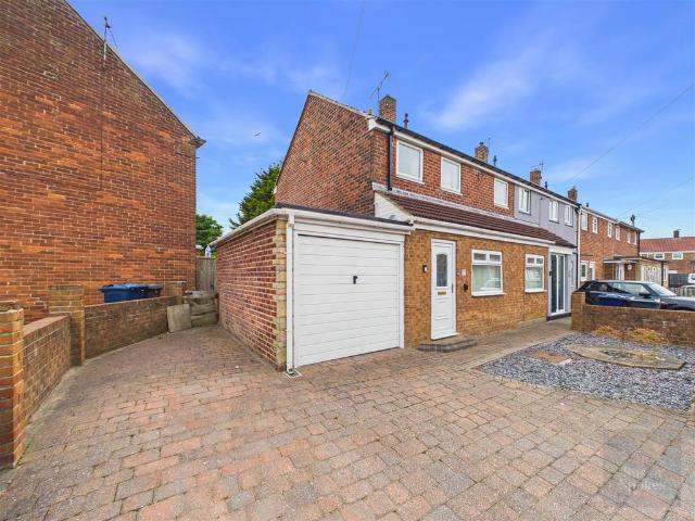 2 bedroom end of terrace house for sale