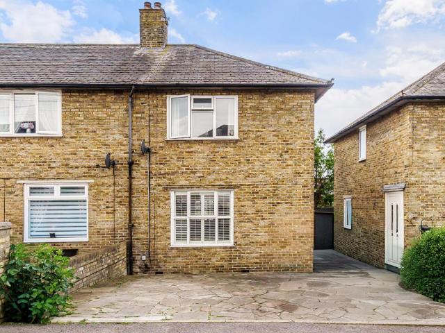 2 bedroom end of terrace house for sale